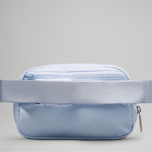 lululemon athletica | Bags | New Lululemon Everywhere Belt Bag Windmill ...